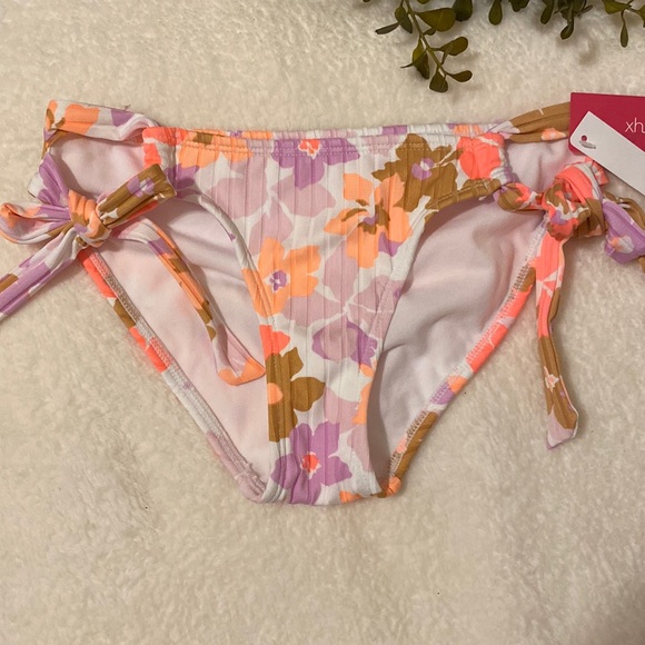 Xhilaration | Swim | String Bikini Floral Hipster Bottoms | Poshmark